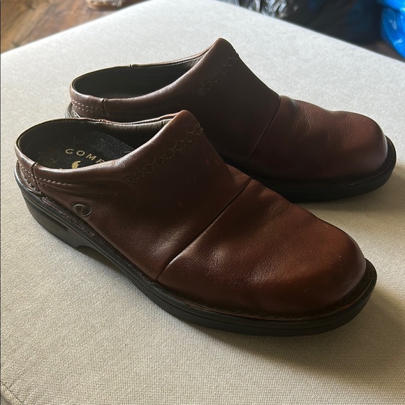 Dexter | Shoes | Dexter Comfort Brown Leather Womens Clogs Mules Slip ...